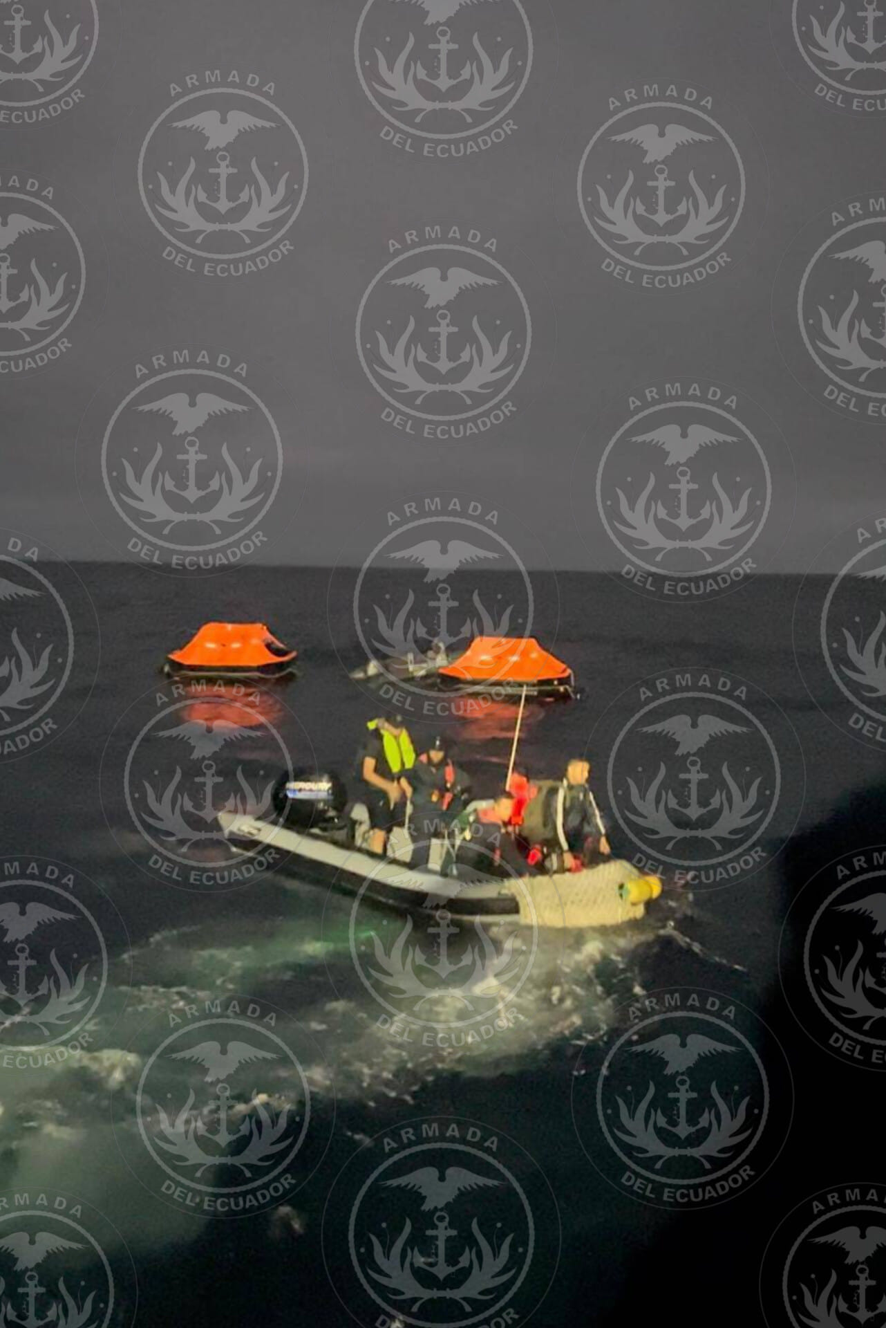 RESCATE EXITOSO DE PERSONAL MILITAR Y PERSONAS APREHENDIDAS EN ALTAMAR ...