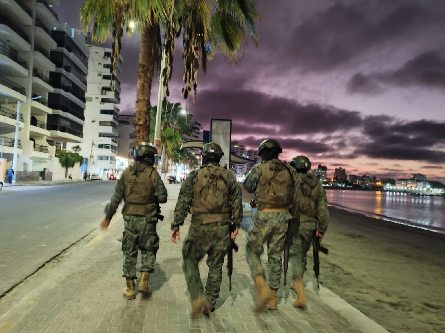 Operaciones militares de ámbito interno en la provincia de Santa Elena ...