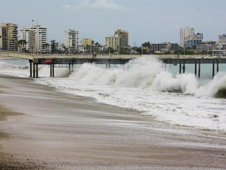 Oleaje en la costa ecuatoriana del 31 de diciembre al 3 de enero del 2025 – Radio Naval | 1510 AM