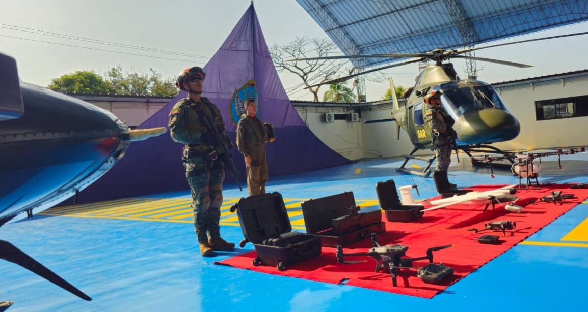 FAE inauguró curso de pilotos de drones y equipos UAV – Radio Naval ...