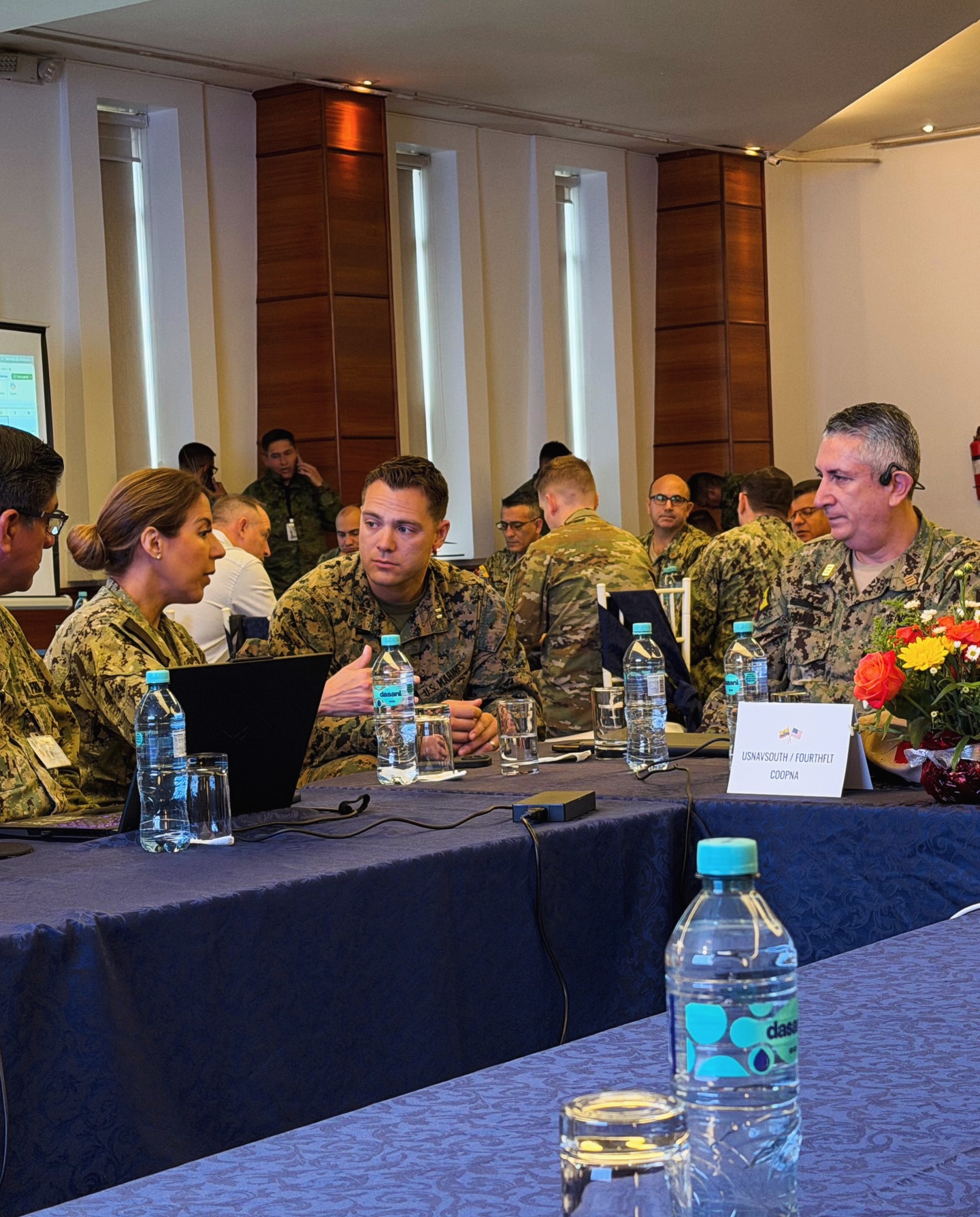 Ecuador y EE. UU. fortalecen cooperación naval en Quito – Radio Naval ...
